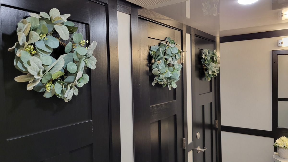 Porta Potties and Restroom Trailers for Weddings: Blending ...